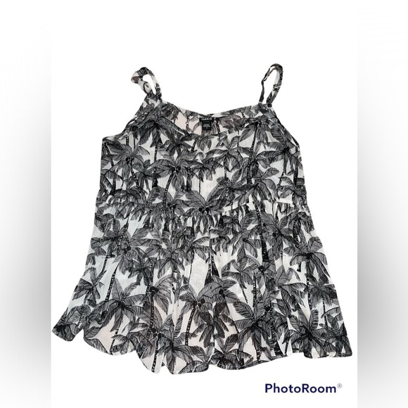 torrid | Tops | Torrid Size 4 Black And White Sheer Flowy Palm Tree ...